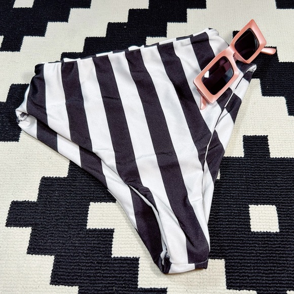 Boohoo | Swim | Boohoo High Cut Bikini Bottoms | Poshmark